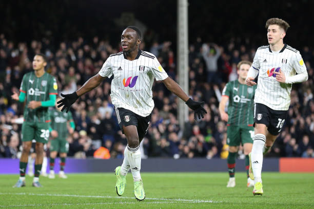 Kebano homme du match lors de la victoire 4-1 contre Barnsley